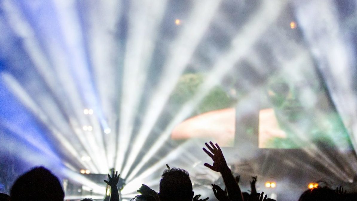 Nightlife in Spain: Everything You Need to Know - Go! Go! España