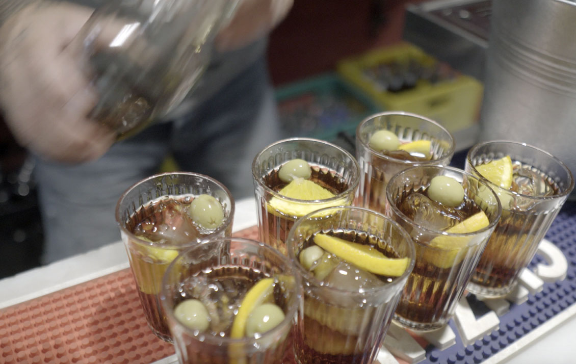 Spanish verb Poder (Can): Spanish Lesson 52 - Go! Go! España