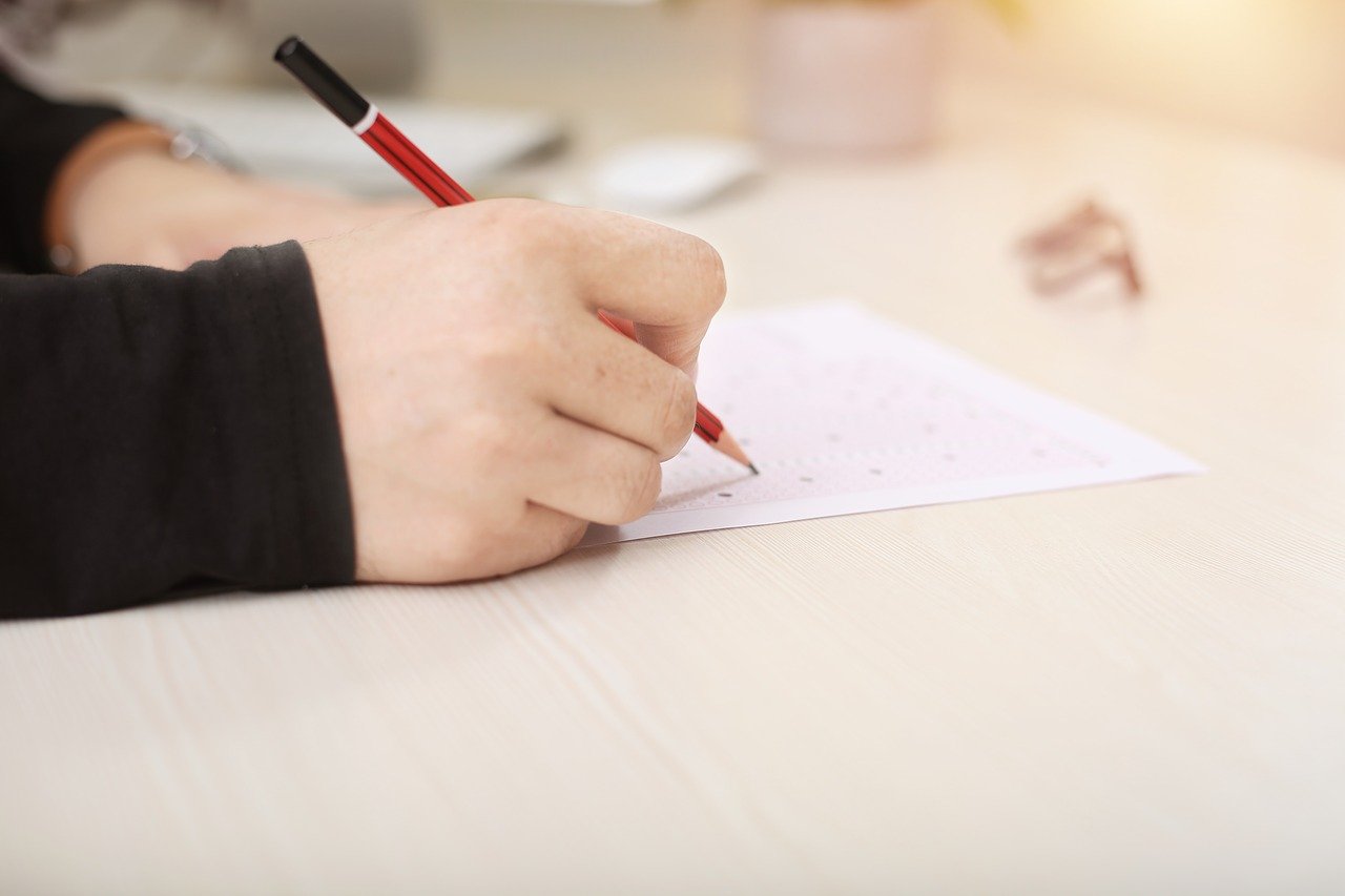 Difference between PCE and EBAU Exams | Go! Go! España